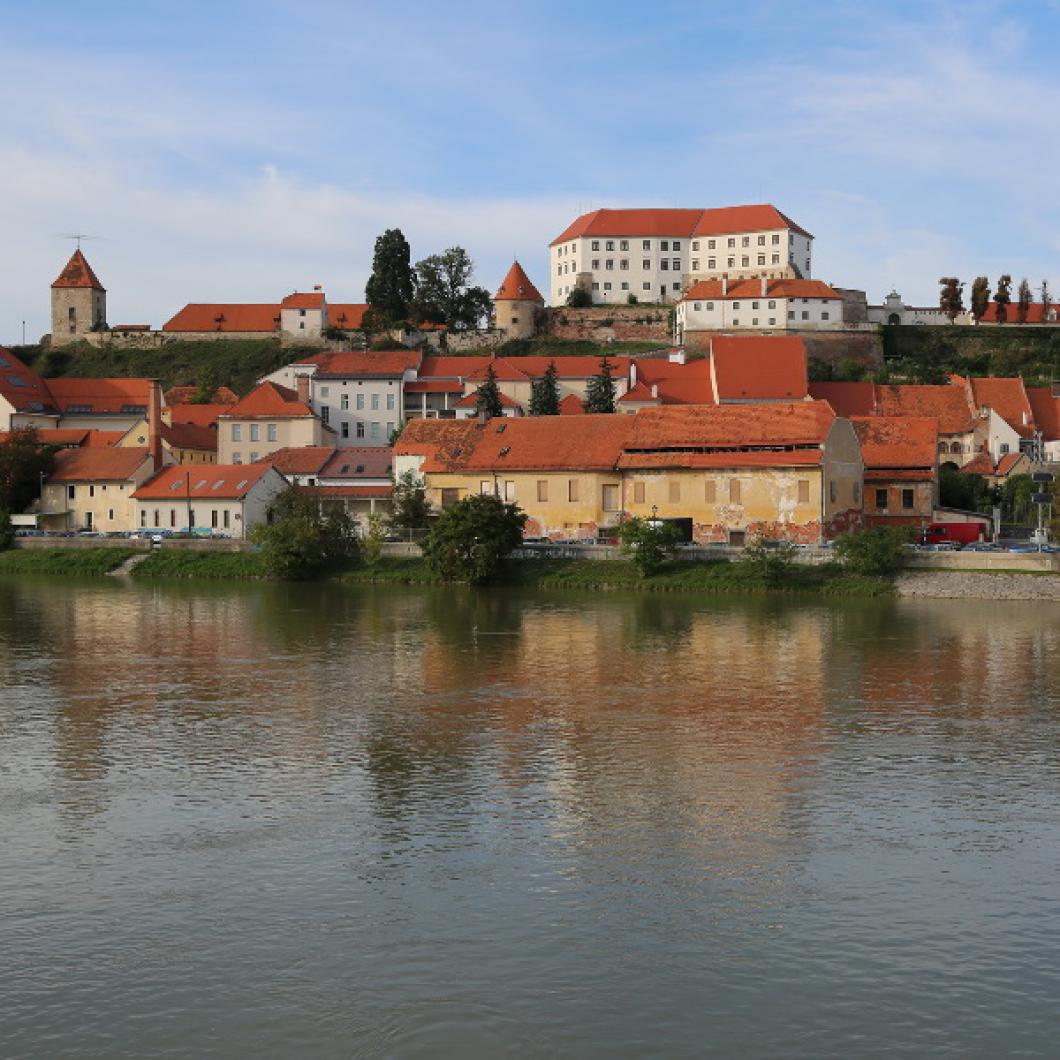 Srednjeveške grajske stavbe v Sloveniji » Ljubljanski grad